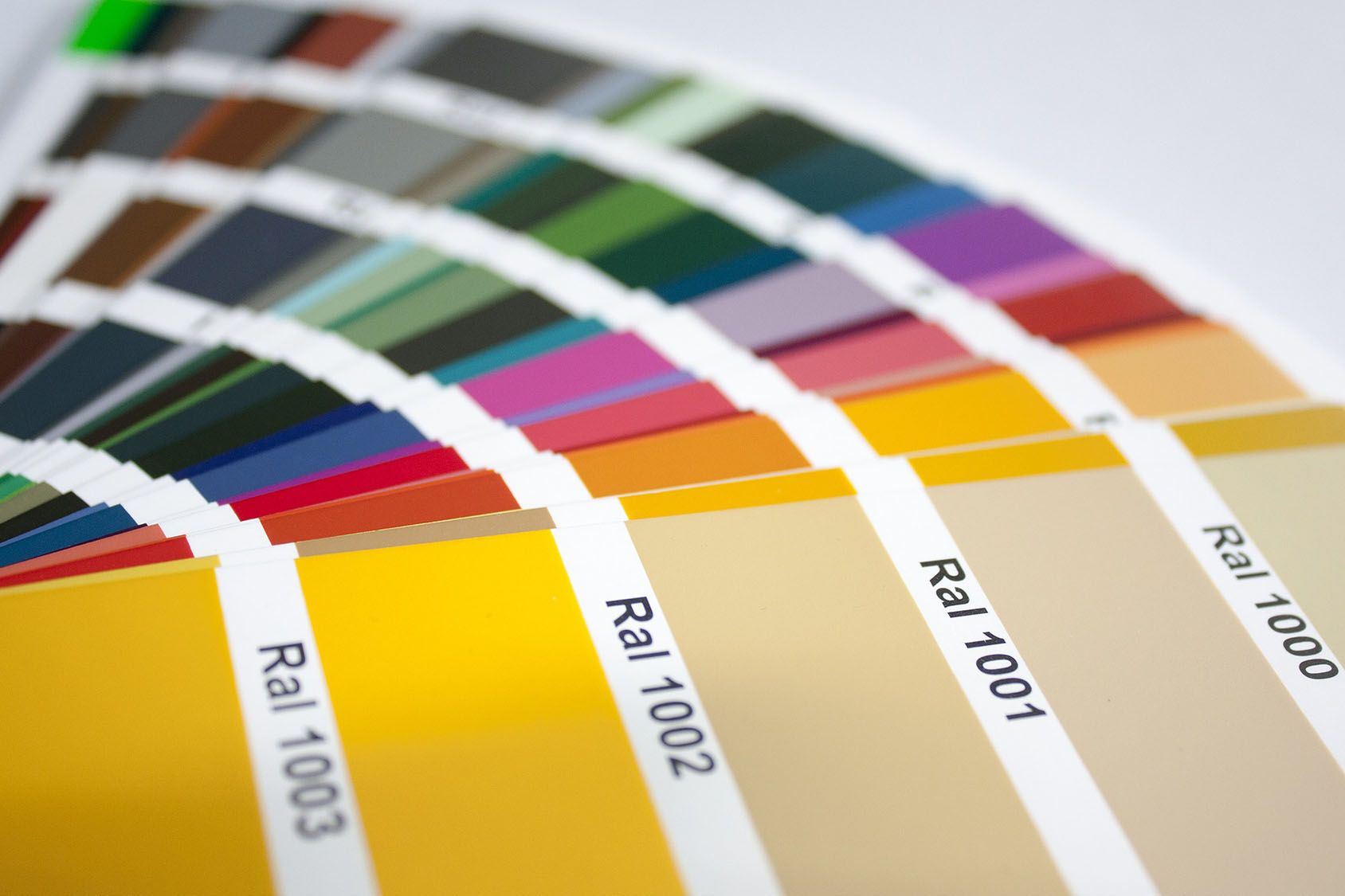 RAL-Farben und CMYK-Farben | RAL in CMYK umrechnen